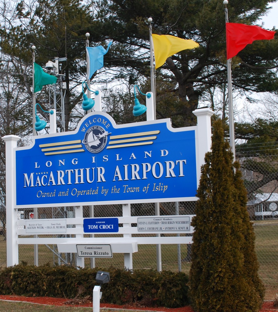 Pols Push for International Flights at MacArthur Airport