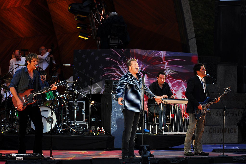 Rascal Flatts Give Patriotic Performance on Long Island