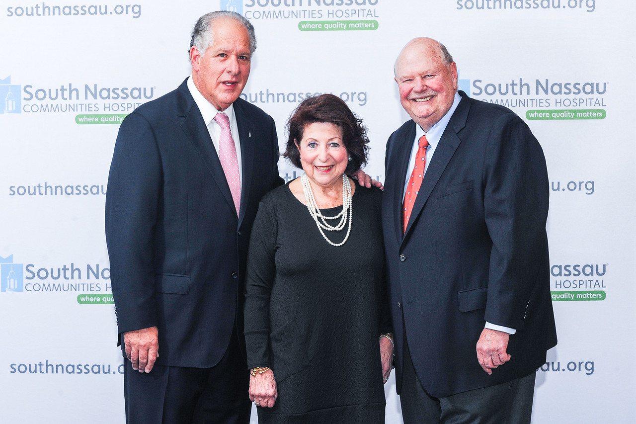 Soiree Under the Stars Raises Funds For South Nassau Communities Hospital