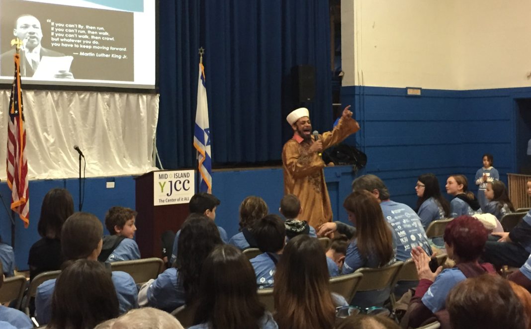 Mid-Island Y JCC Gives Back for MLK Day