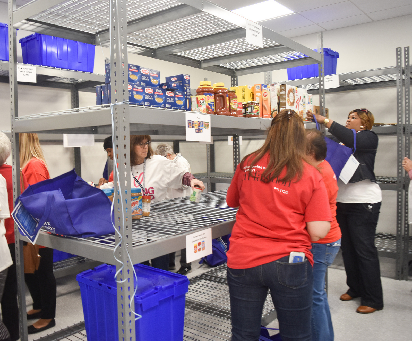 New Sid Jacobson JCC Food Bank Debuts