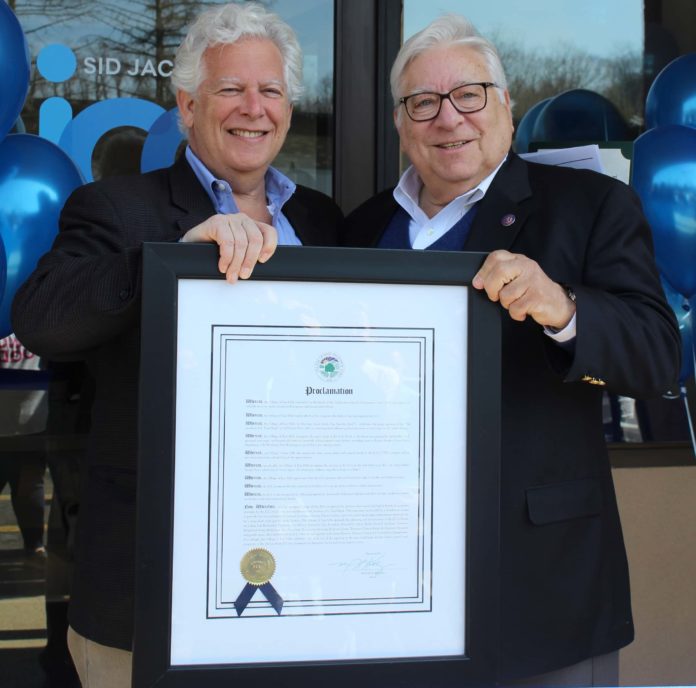 New Sid Jacobson JCC Food Bank Debuts