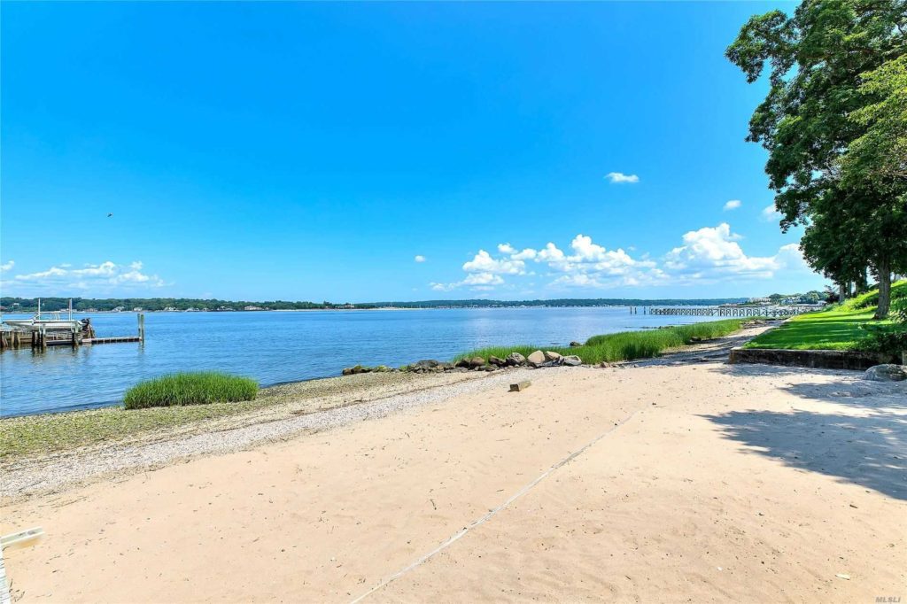 Custom Colonial Mansion in Kings Point Asks $45M