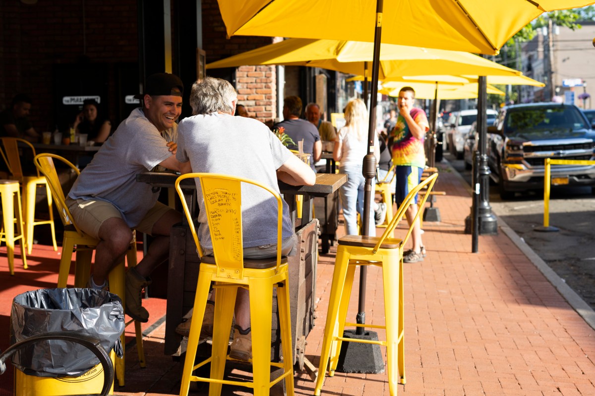 Not Ordering Food? No Booze For You, Cuomo Says