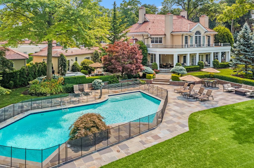 Gold Coast Estate Once Home to Ric Wake, John McEnroe Asks $6.75M