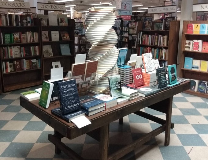 Ex-manager of Book Revue Launches Campaign for New Bookstore