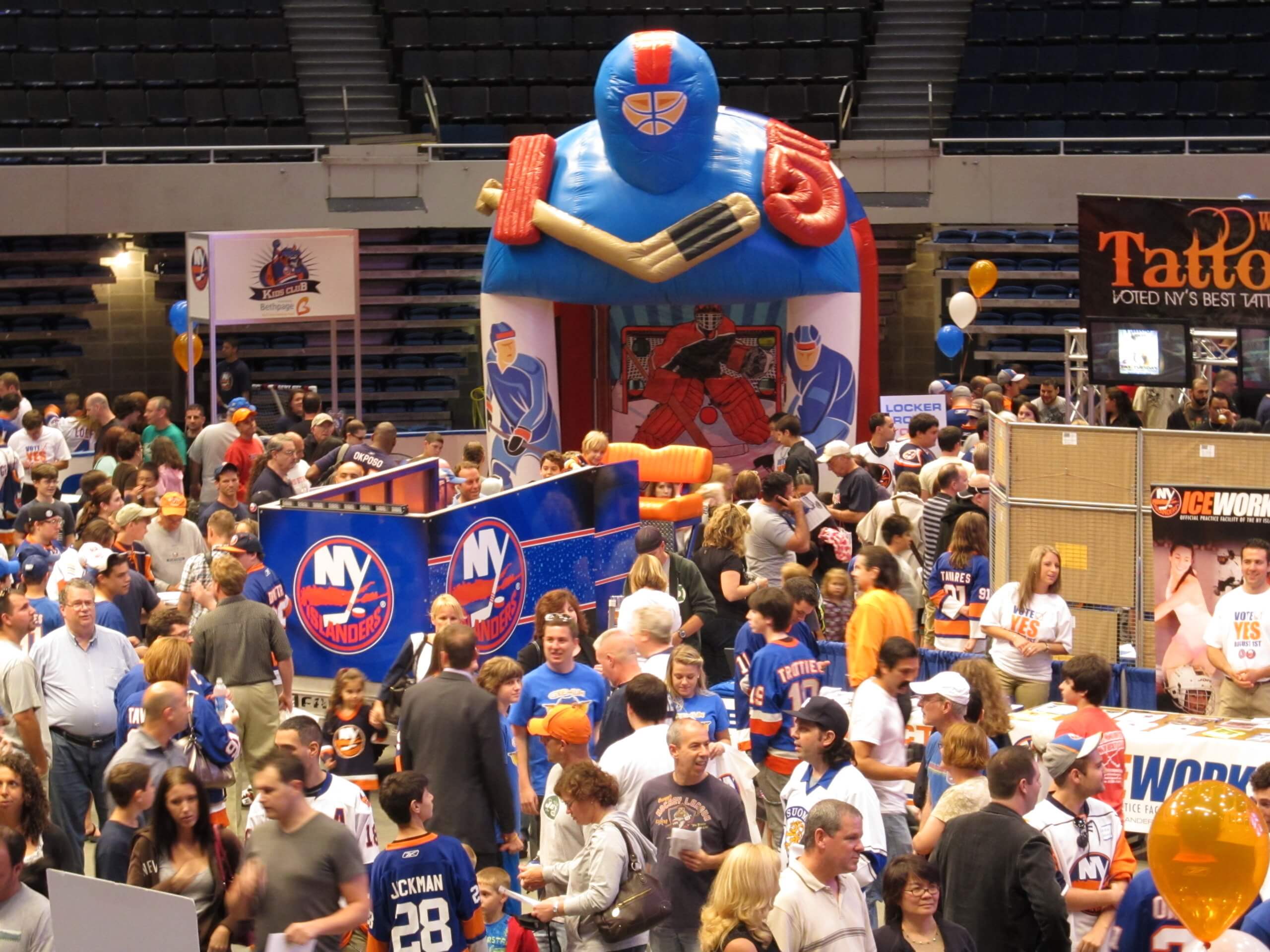 Islanders Fans Come Out for Annual Draft Party
