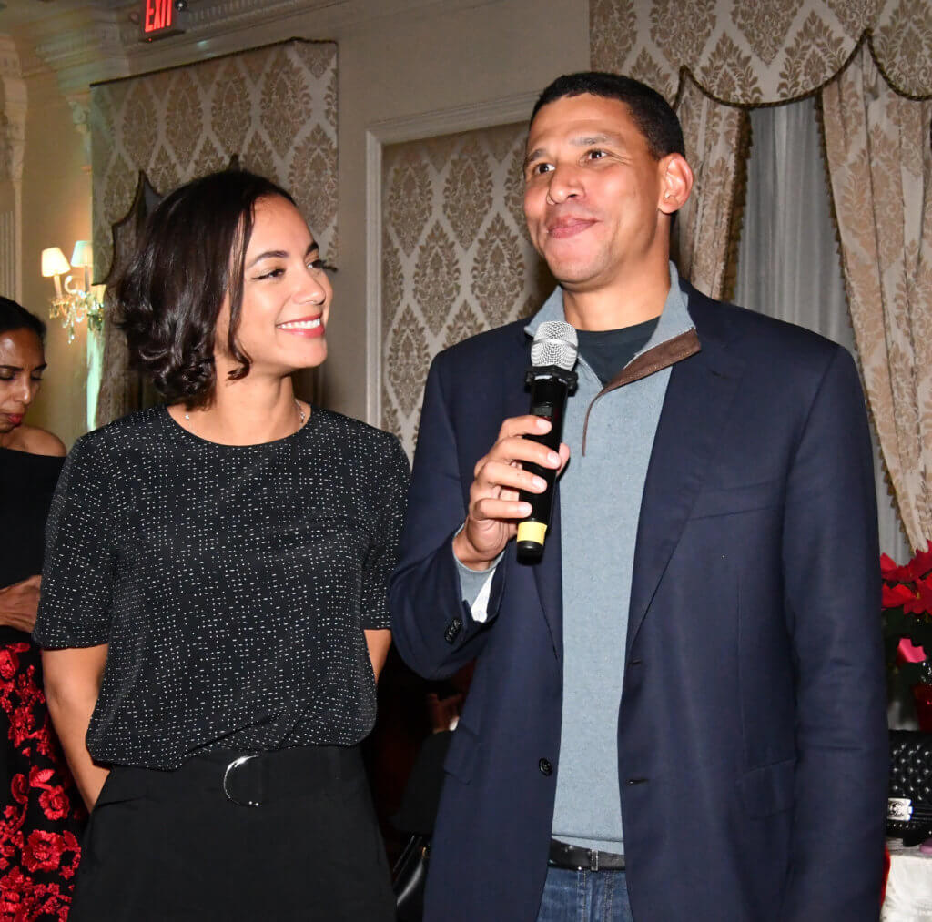 Compass Celebrates the Holidays in Roslyn