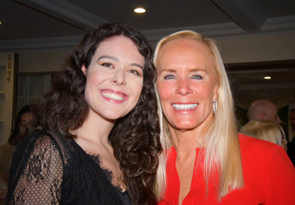 Compass Celebrates the Holidays in Roslyn