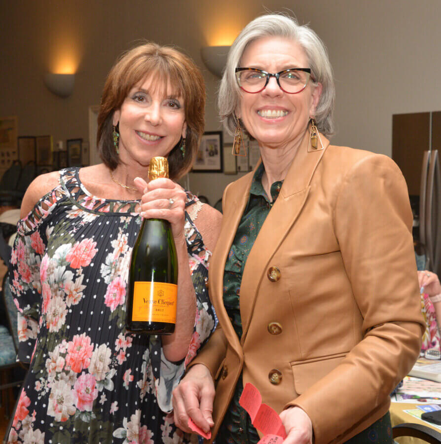 Westbury Arts Hosts Vive la France Wine Tasting Fundraiser