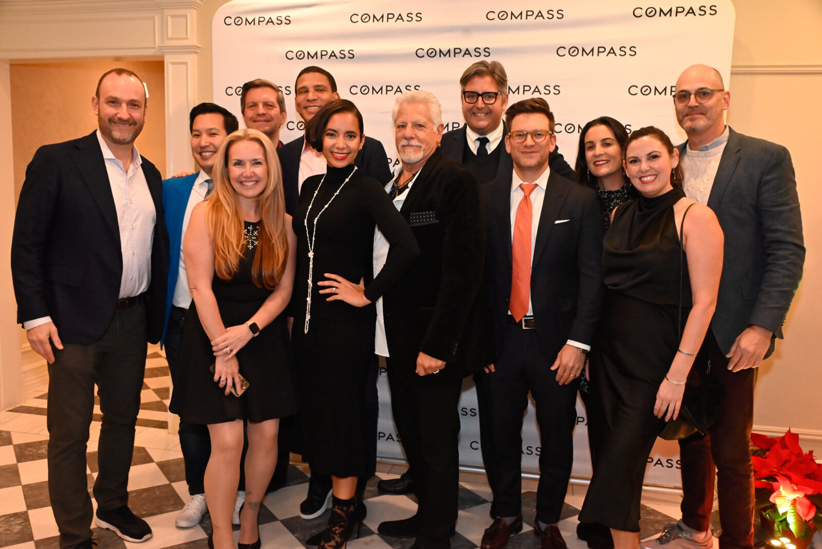 Compass Celebrates the Holidays in Roslyn