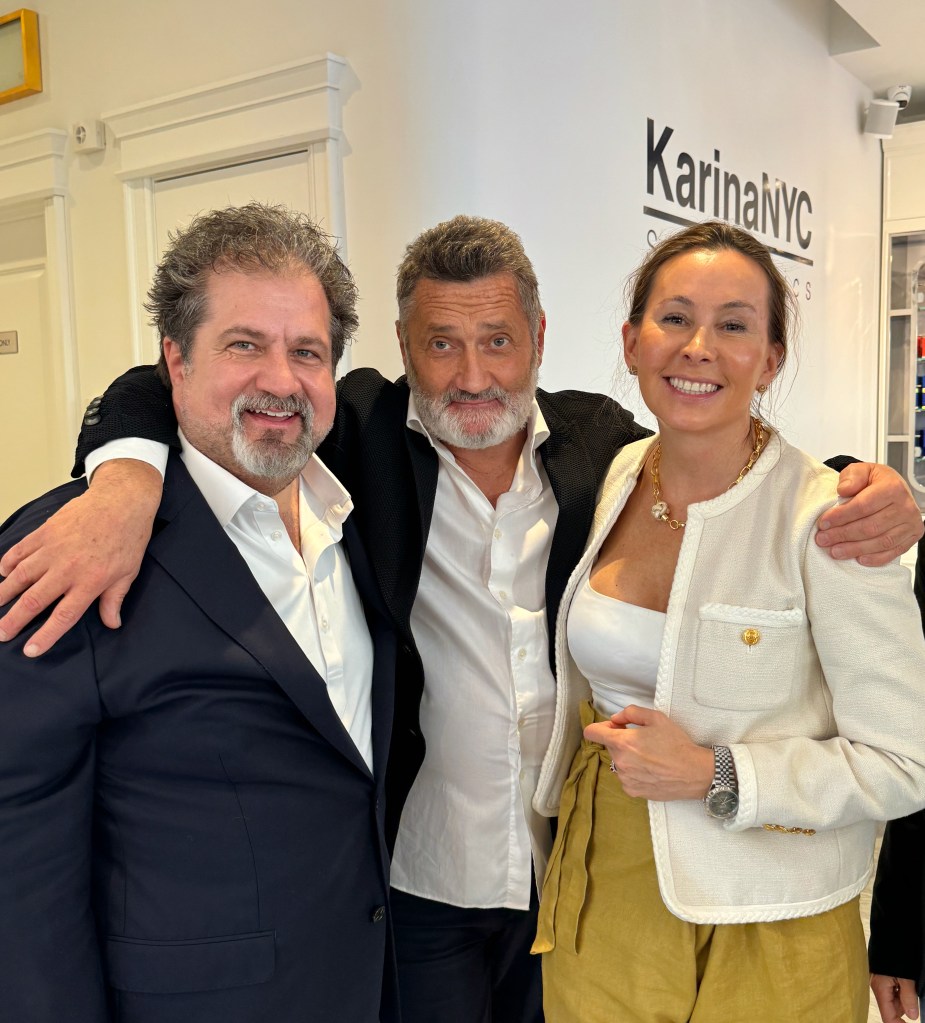 Champagne, Skincare Education and Giveaways in Huntington