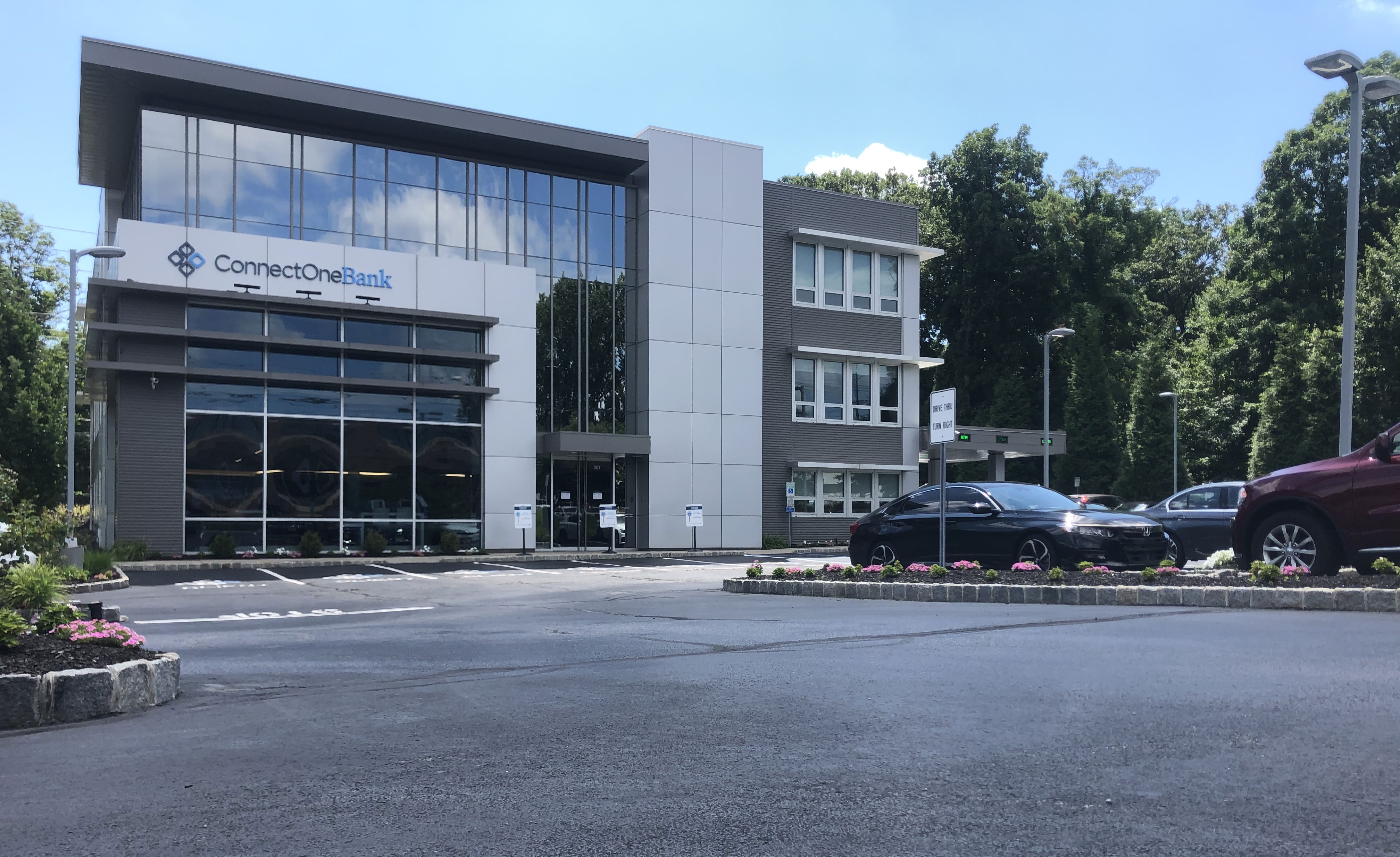 ConnectOne Bank, First National Bank of Long Island join forces to ...