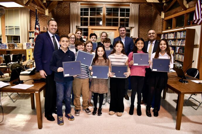Manhasset Board of Education celebrates award-winning teacher and ...