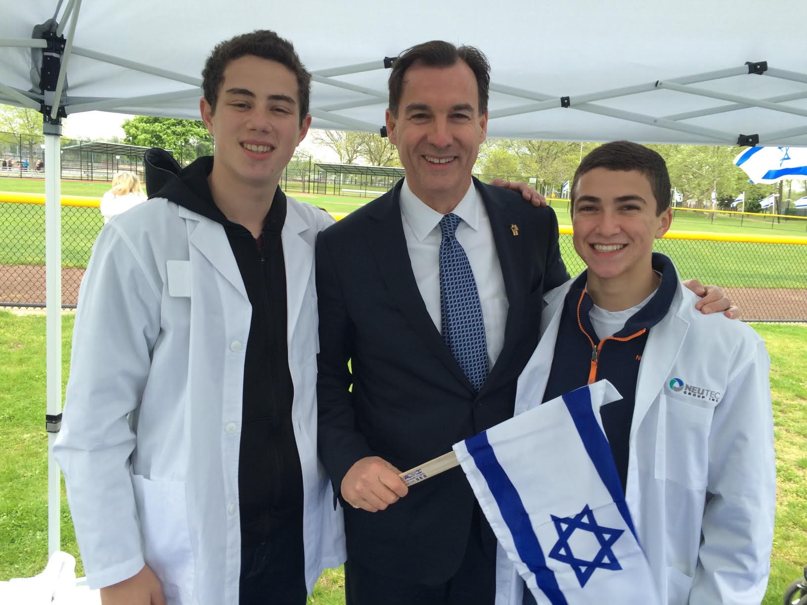 Tom Suozzi honors Omer Neutra with speech on House floor