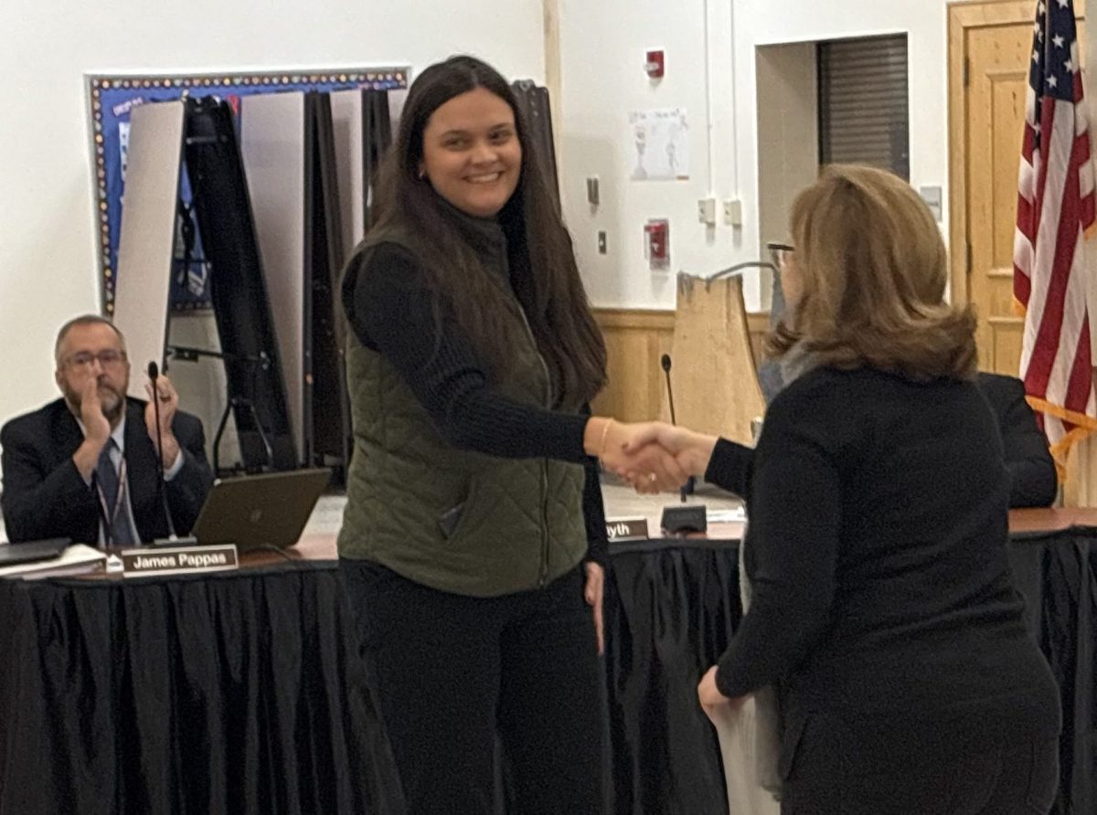 Jessica Dillon sworn in as new North Shore Board of Education trustee