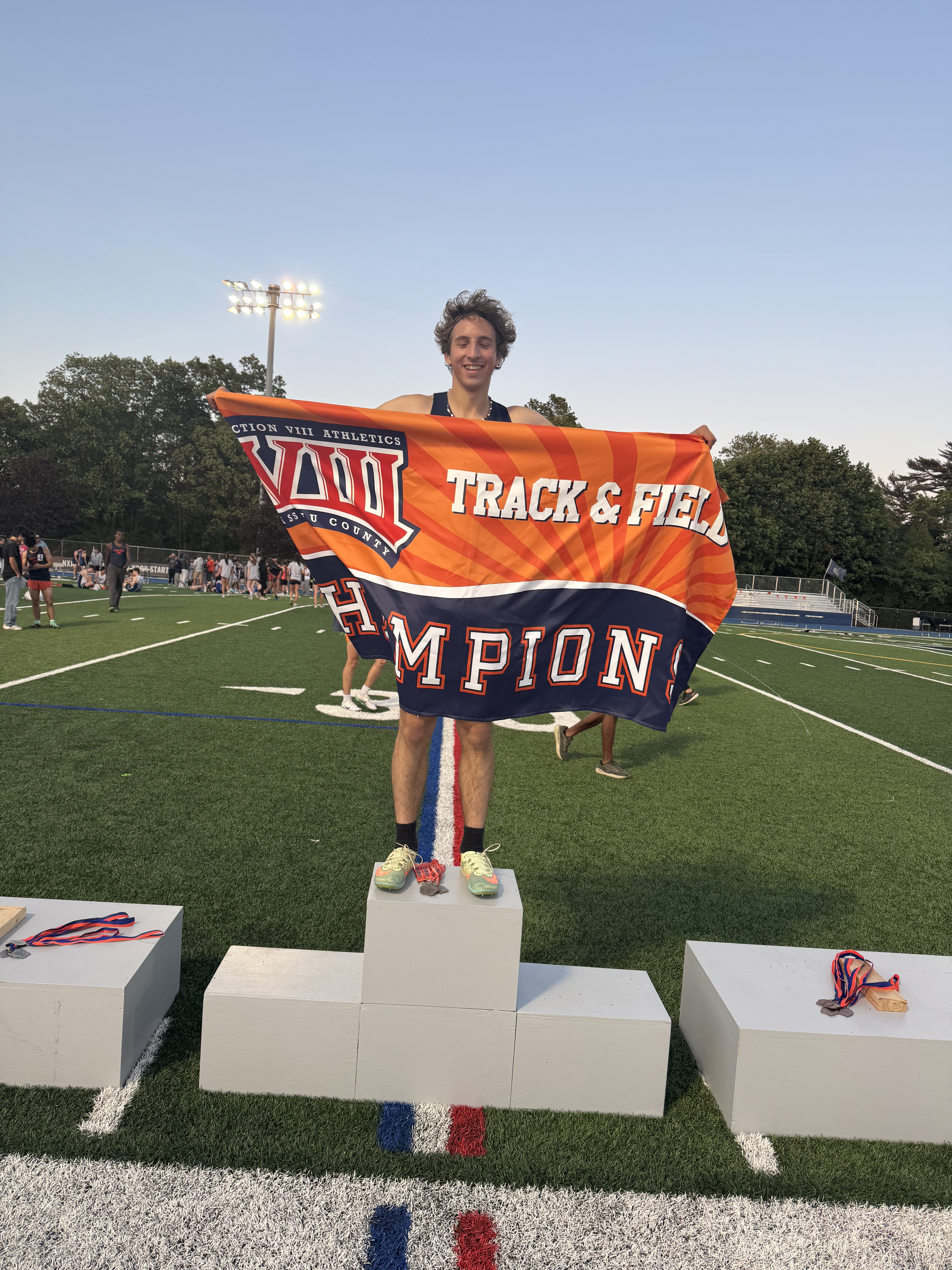 Friends Academy’s Frazer, Great Neck’s Berkowitz shine at county AA ...