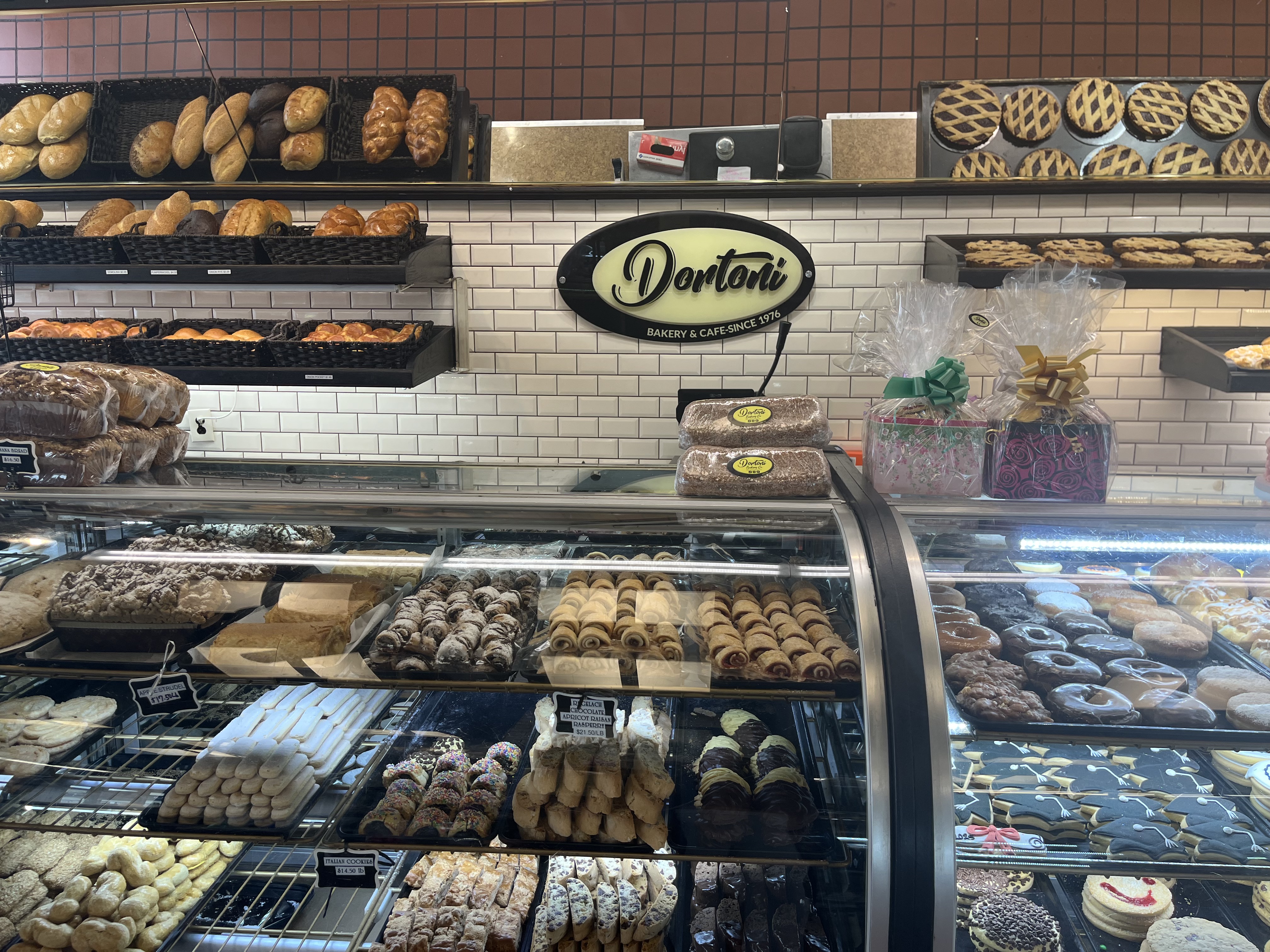 Dortoni Bakery: Voted the 2025 Best Wedding Cake spot on Long Island