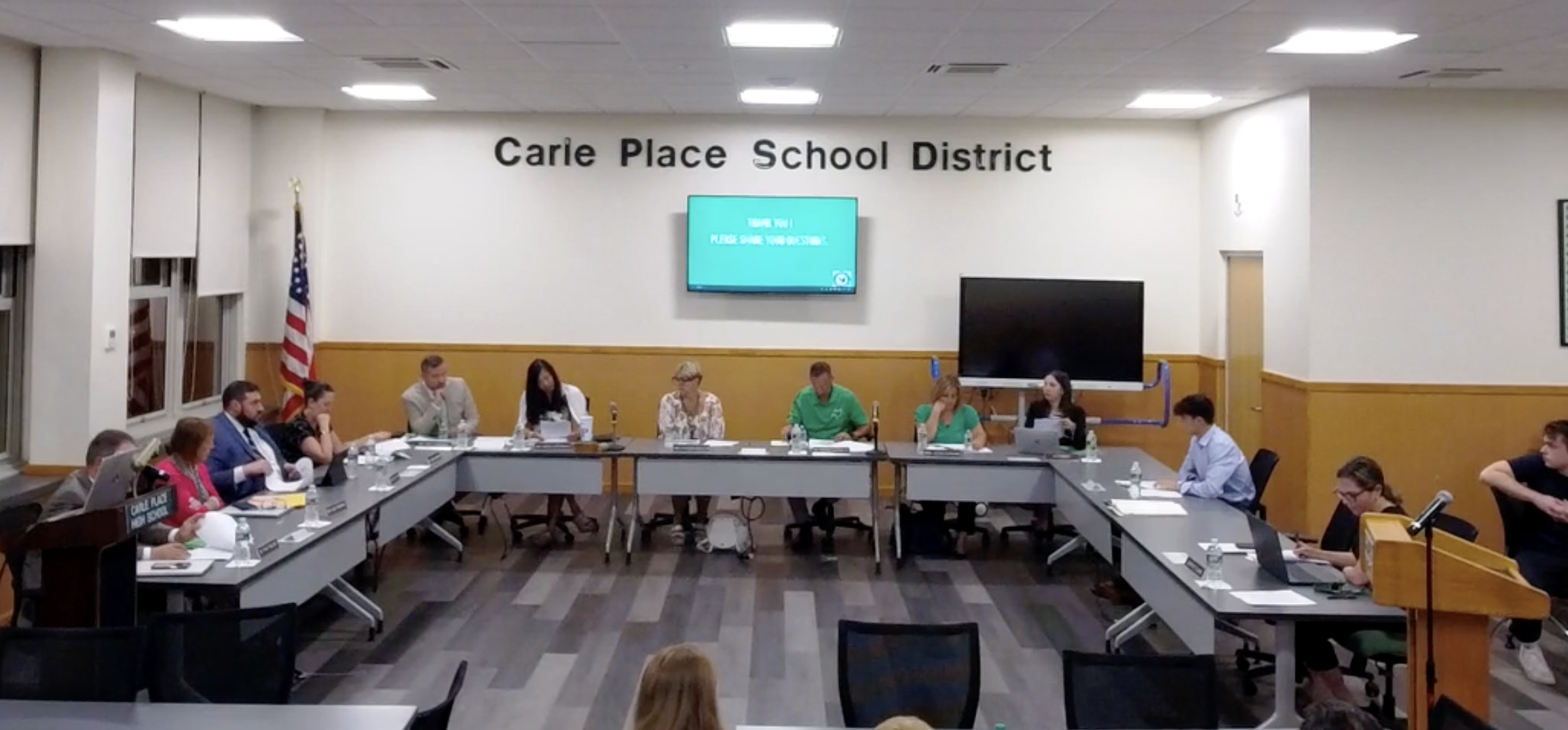 Carle Place Board of Education discuss device ban at schools