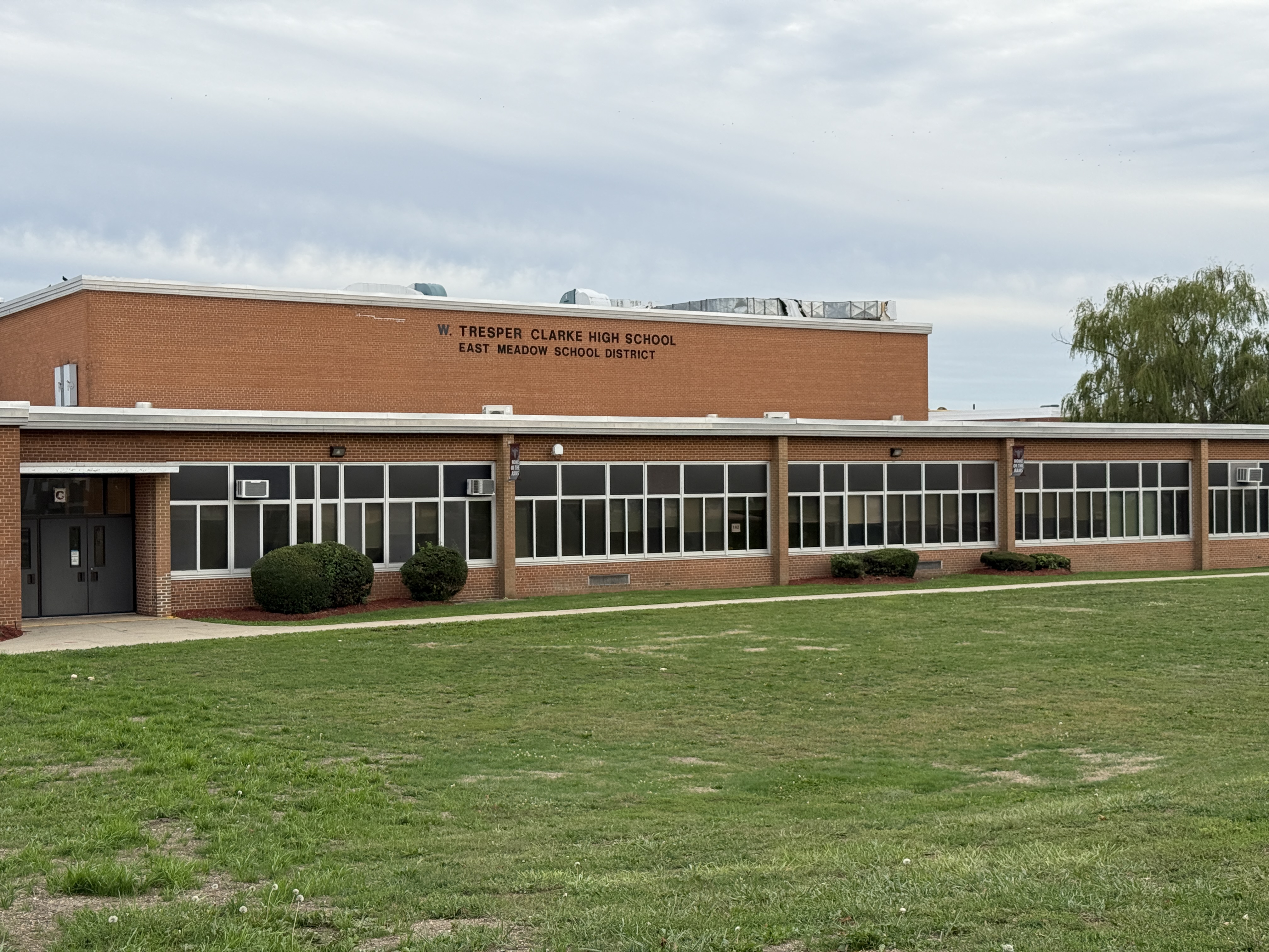 LI Press: Long Island News, Sports, and Entertainment