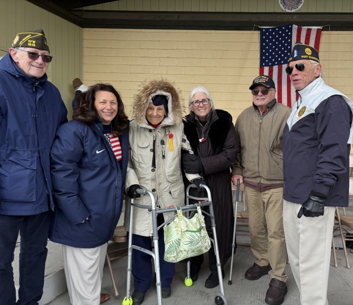 Snow and wind can’t stop Port Washington from honoring veterans